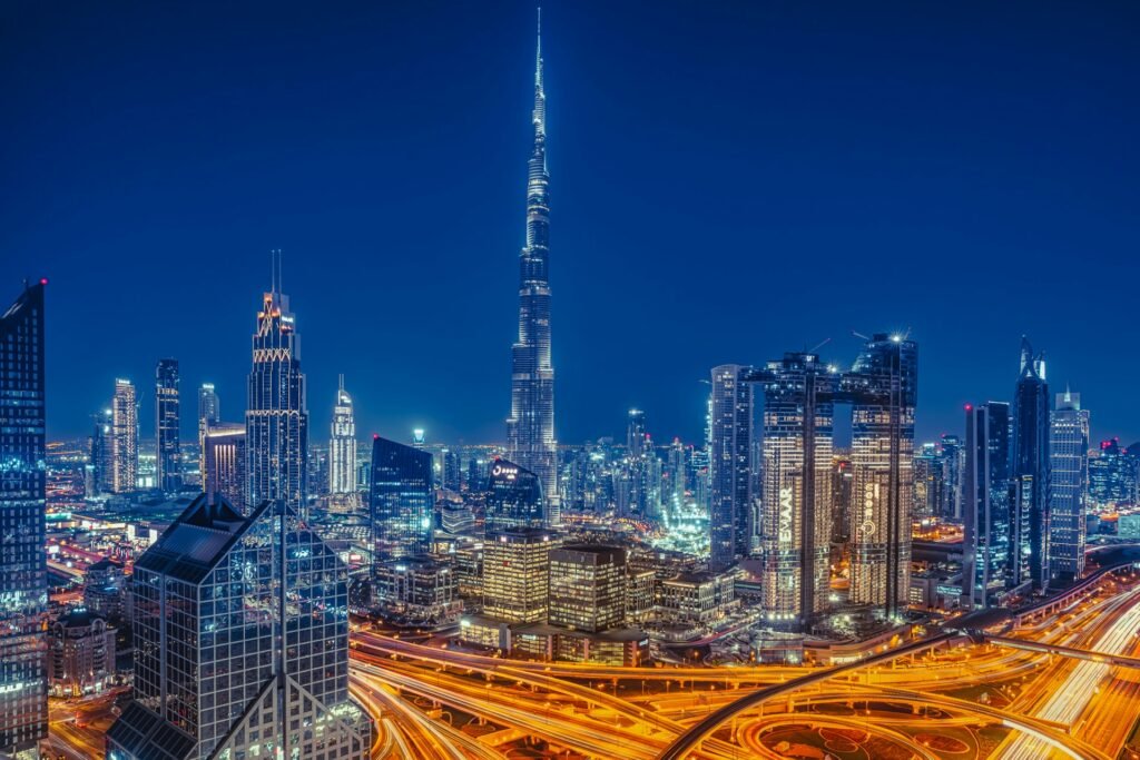 Dubai-Inspired Gallery Wall: Prints, Patterns & Layout Tips